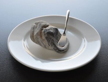 The surprising, intriguing, and funny stone sculptures of Hirotoshi Ito ...
