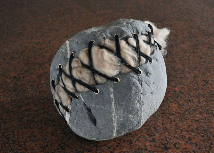 The surprising, intriguing, and funny stone sculptures of Hirotoshi Ito ...