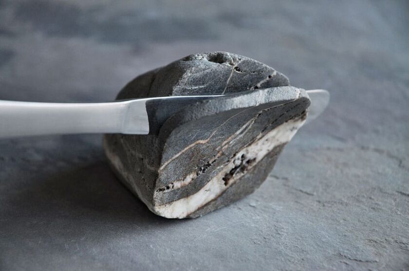 The surprising, intriguing, and funny stone sculptures of Hirotoshi Ito ...