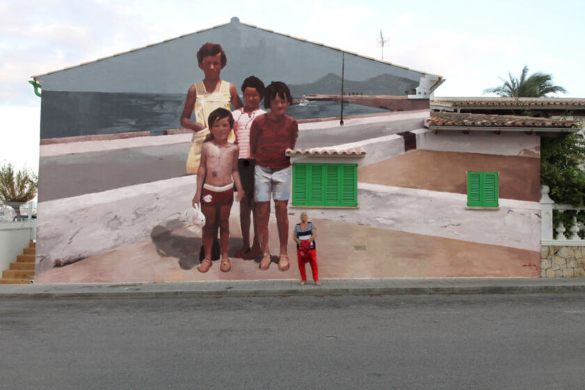 Mohamed L'Ghacham: large-scale murals of family photos