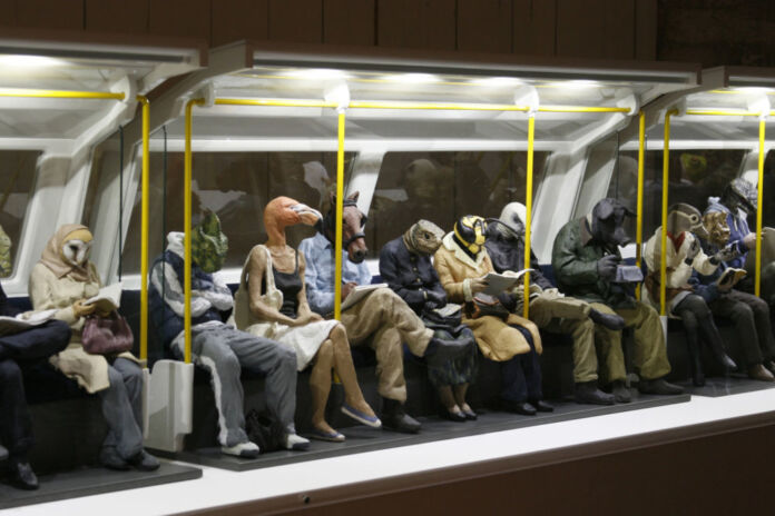 Alessandro Gallo: human-animal hybrid figures in everyday scenes