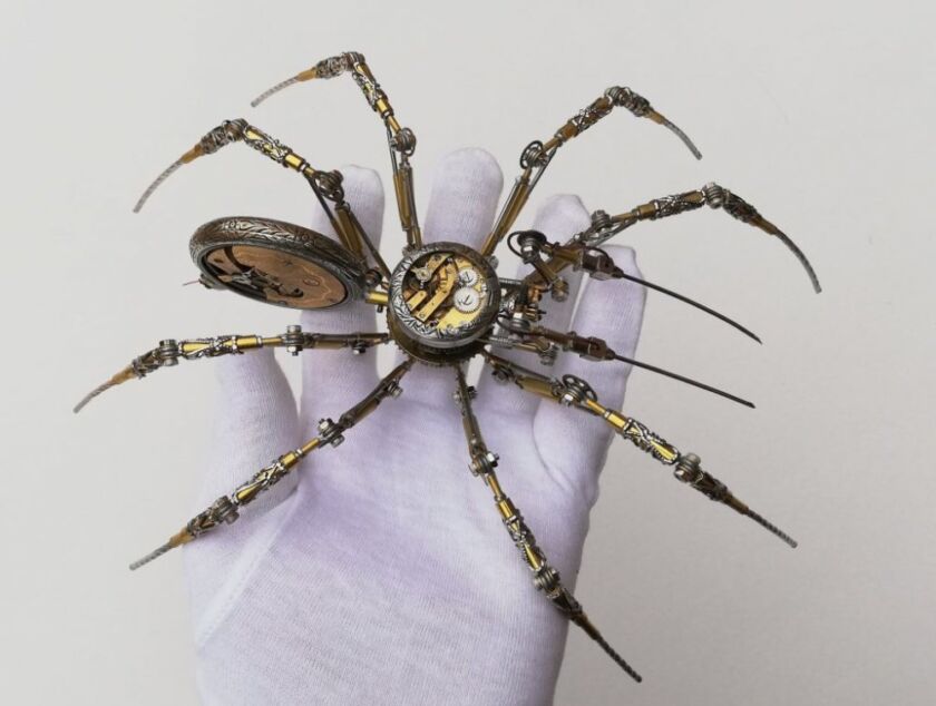 Peter Szucsy: steampunk creatures from old watch parts