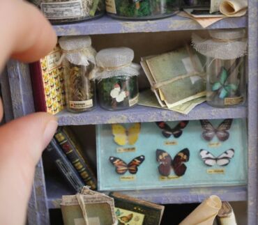 Lauren Delaney George: vintage miniature dioramas and furniture