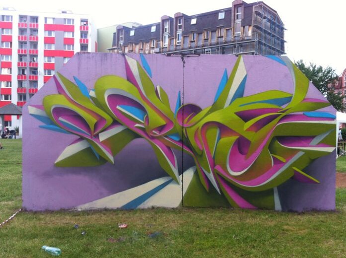 Mind-bending masterpieces: how Peeta paints buildings into impossible ...