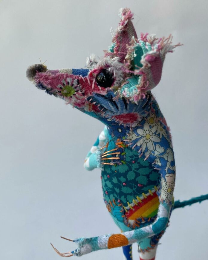Bryony Rose Jennings: enchanting animal textile sculptures