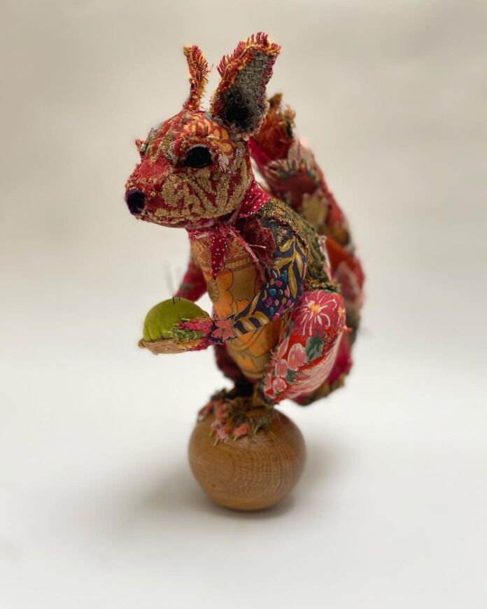 Bryony Rose Jennings: enchanting animal textile sculptures