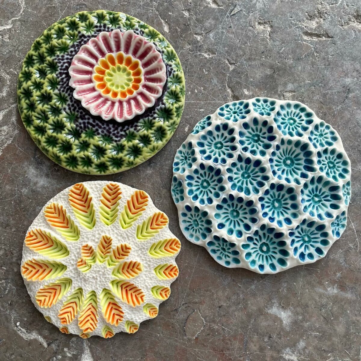 Intricate abstract porcelain sculptures by Lisa Seaurchin — Visualflood ...