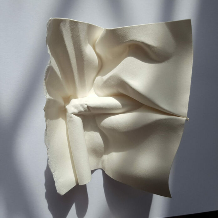 Polly Verity: facial sculptures from folded paper sheets