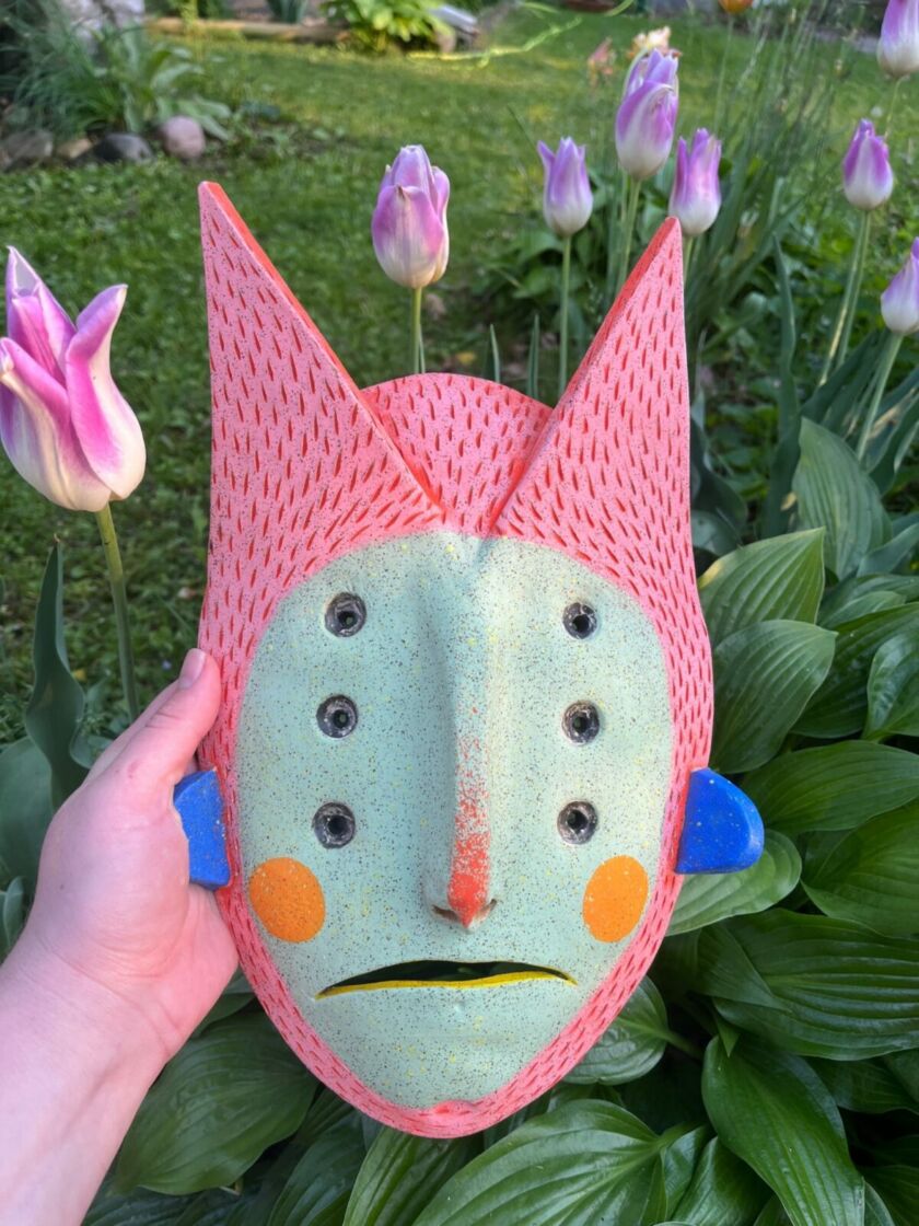 Karolina Romanowska: ceramic masks of peculiar creatures