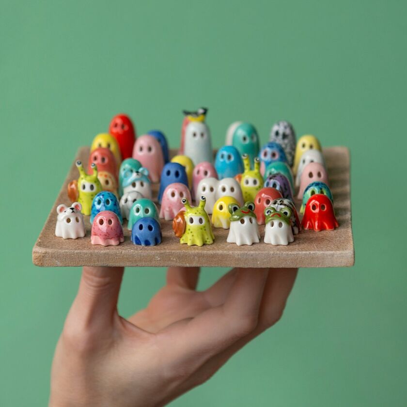 Lisa Agnetun: miniature ceramic ghost sculptures