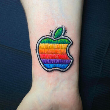 Hyper-realistic embroidered tattoos by Brazilian tattooist Duda Lozano ...