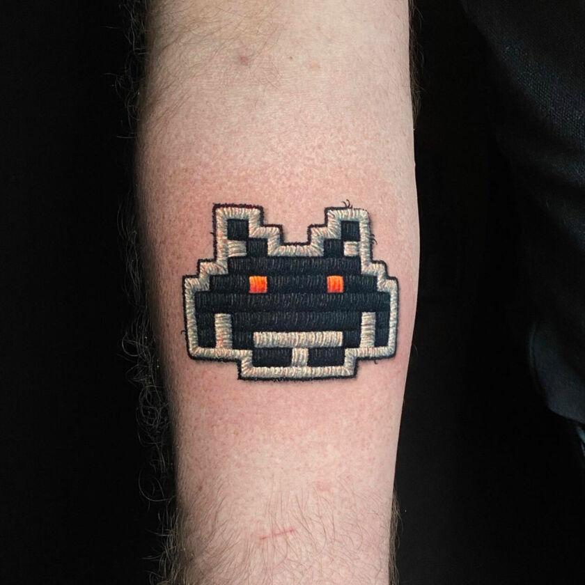 Hyper-realistic embroidered tattoos by Brazilian tattooist Duda Lozano ...