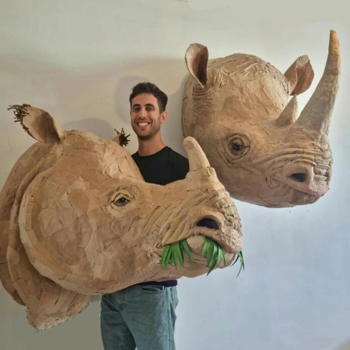 Josh Gluckstein: lifelike animal sculptures from cardboard