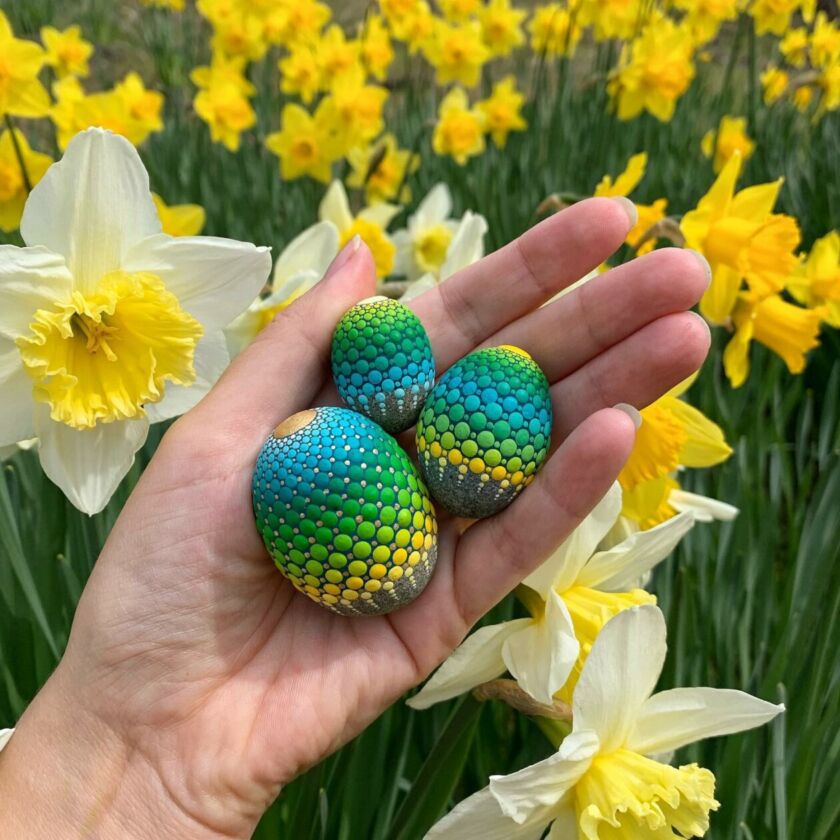 Dots of delight: the exuberant pointillism art of Elspeth McLean ...