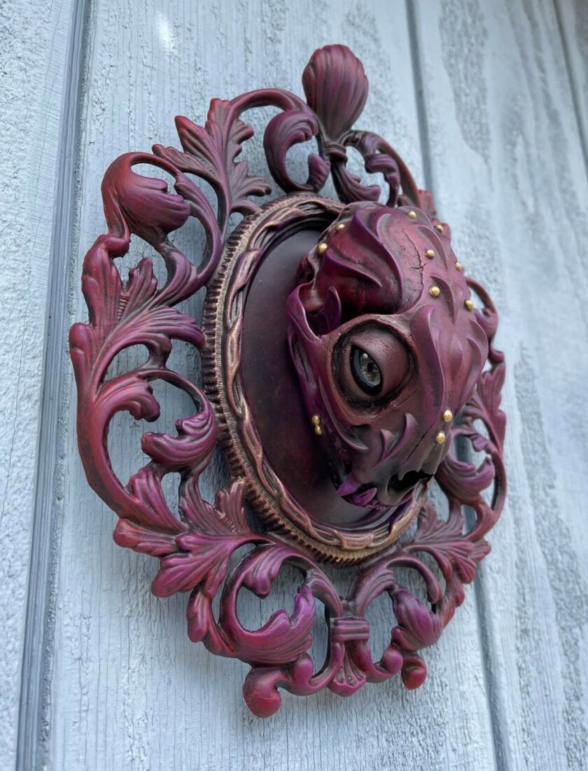 Chris Haas: dark sculptures from animal skull art