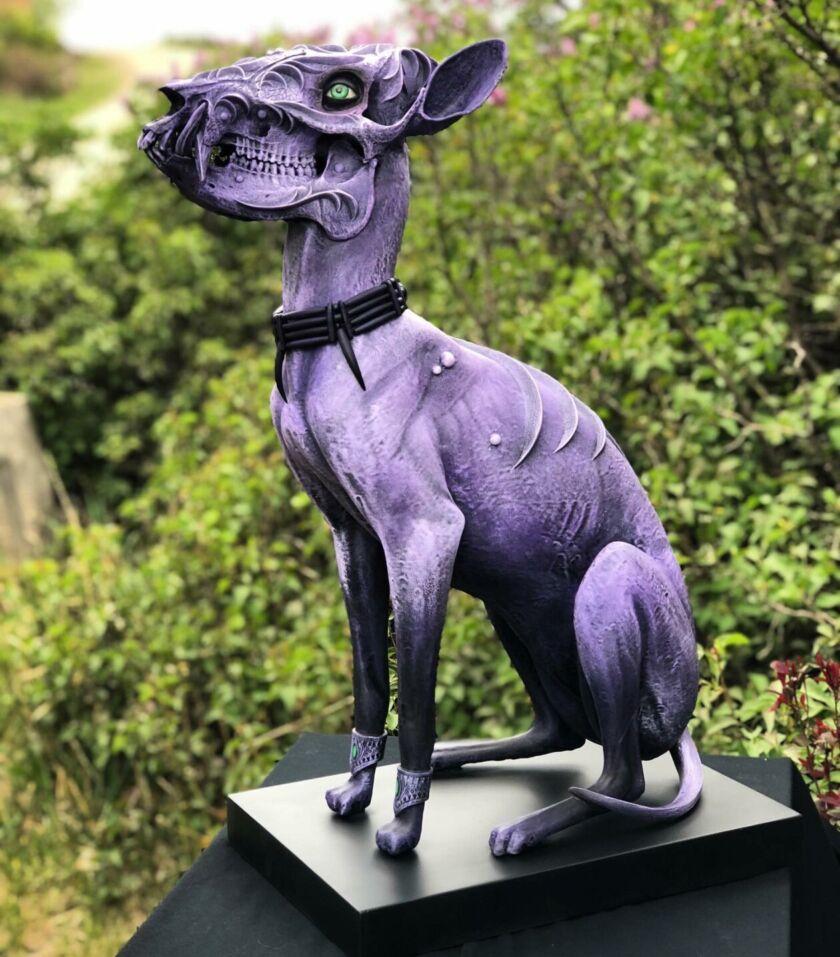 Chris Haas: dark sculptures from animal skull art