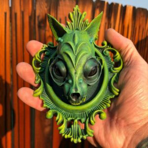 Chris Haas: dark sculptures from animal skull art