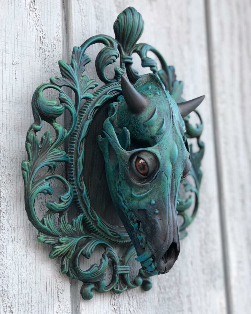 Chris Haas: dark sculptures from animal skull art