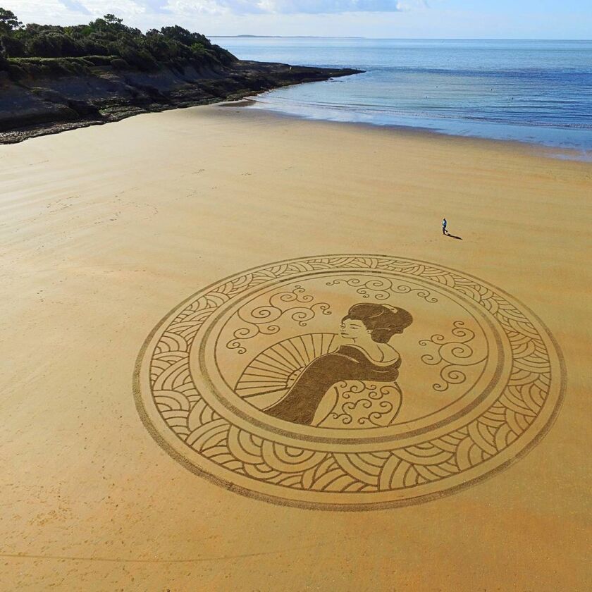 The ephemeral elegance of Jben Beach's large-scale sand drawings ...