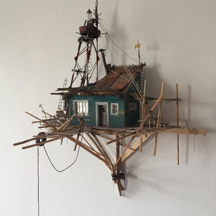 David Mansot: intricate miniature dioramas from salvage