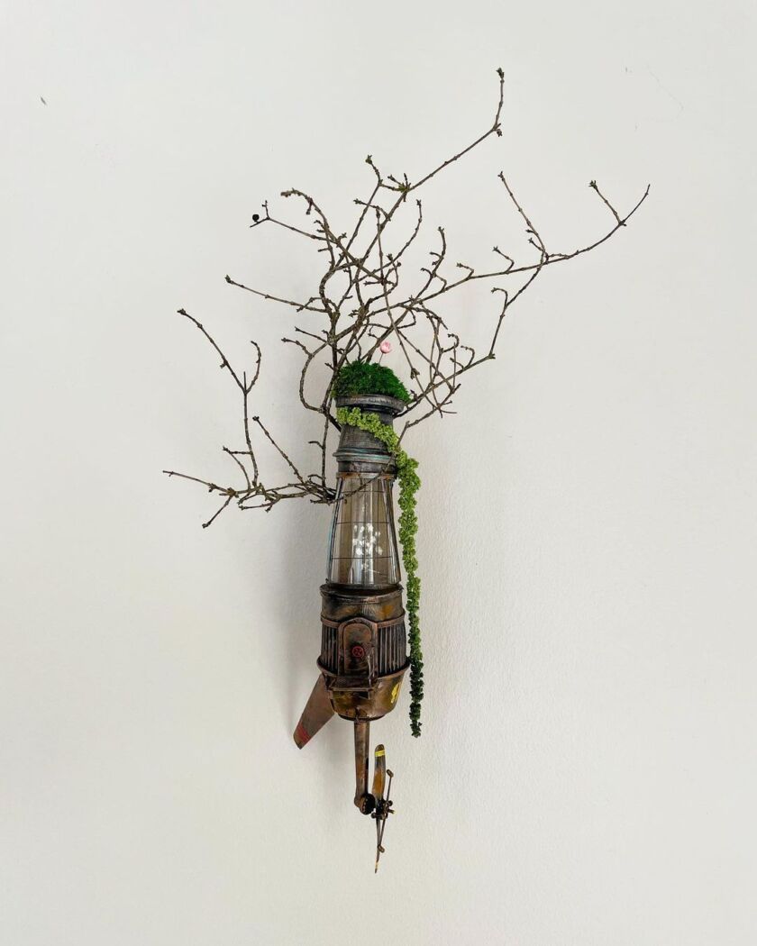 David Mansot: intricate miniature dioramas from salvage