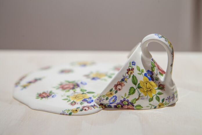 Livia Marin: surreal melting porcelain sculptures