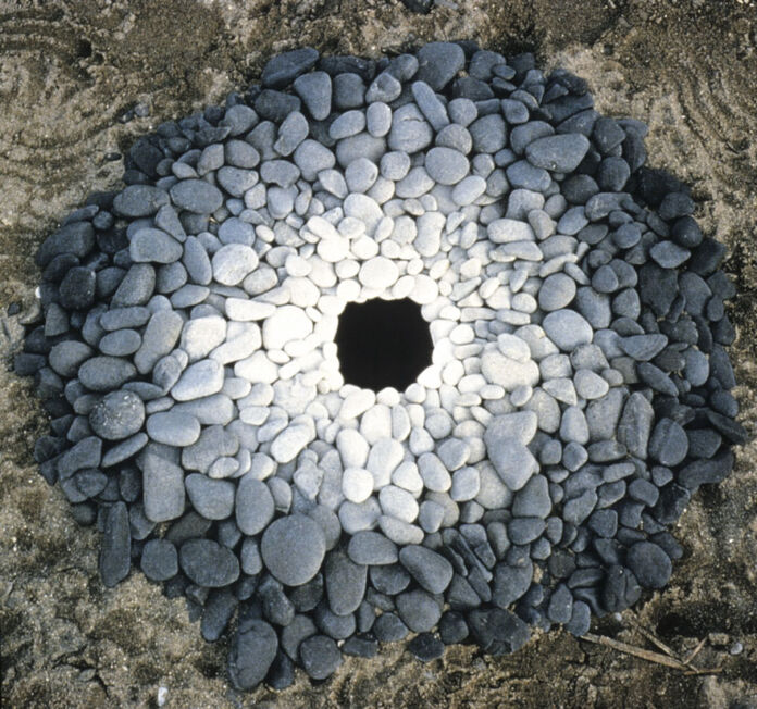 The outstanding and magical land art of Andy Goldsworthy — Visualflood ...