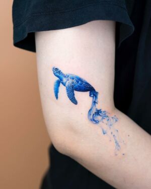 Pokhy: stunningly realistic blue-themed tattoos