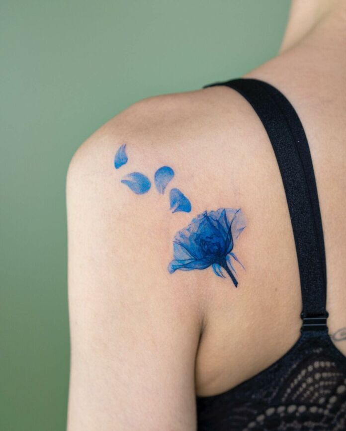 Pokhy: stunningly realistic blue-themed tattoos