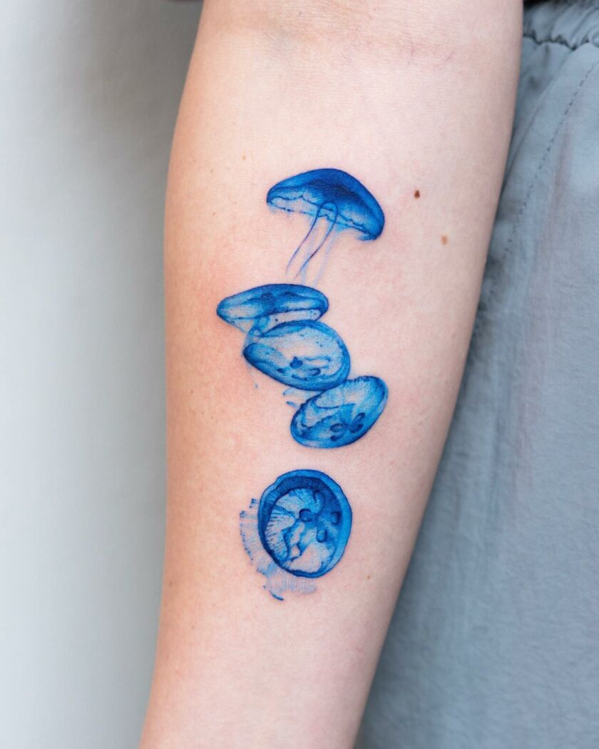 Pokhy: stunningly realistic blue-themed tattoos