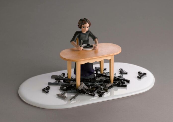 Surrealism in motion: the dynamic glass sculptures of Carmen Lozar ...