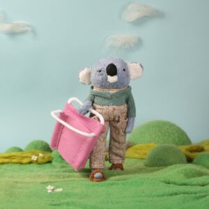 Adorable sculptural textile dolls by Cat Rabbit: a world of whimsical ...