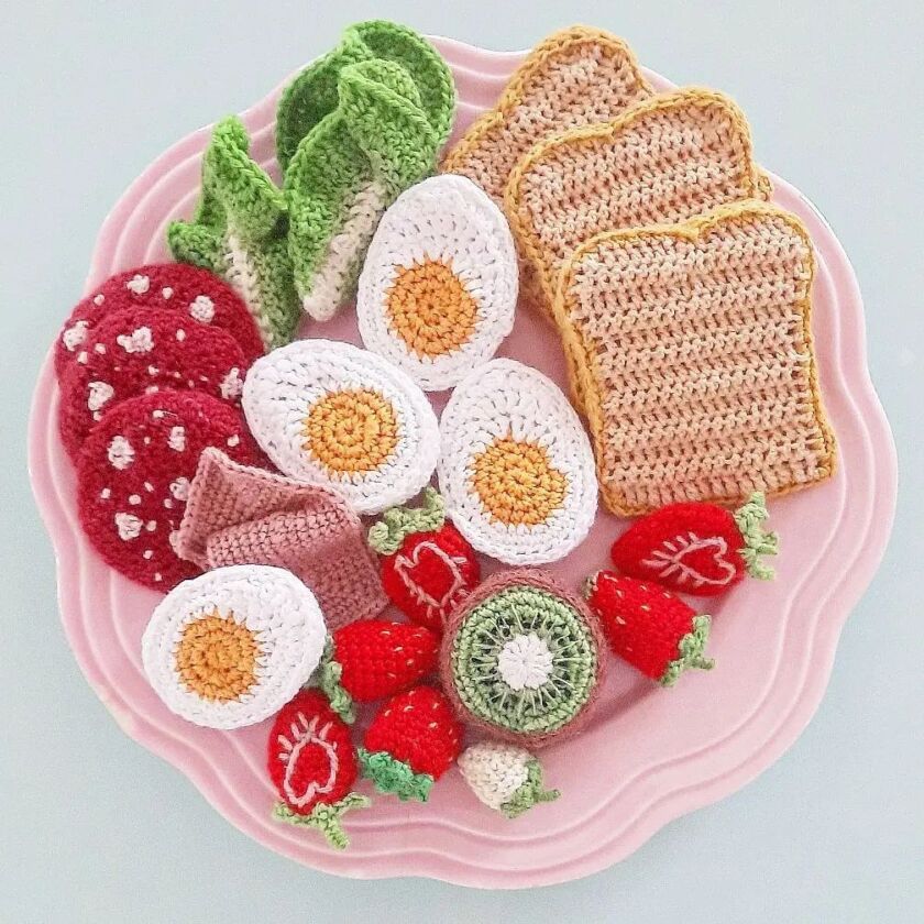 Crafting culinary delight: whimsical food crochet sculptures by Maria ...