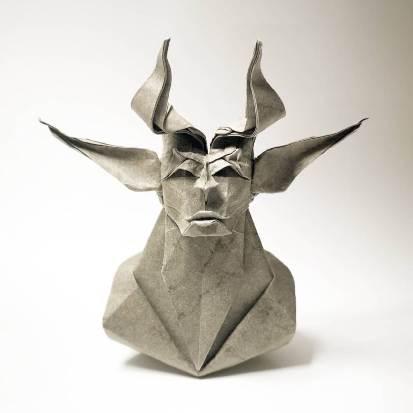 Joao Charrua: intricate sculptural paper portraits