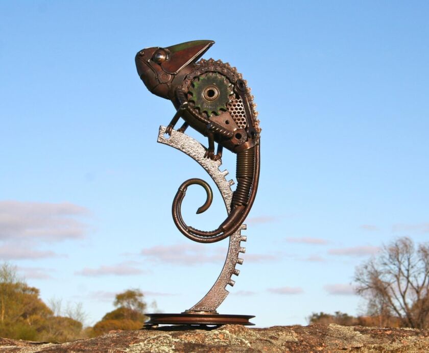 Jordan Sprigg: animal sculptures from repurposed scrap metal