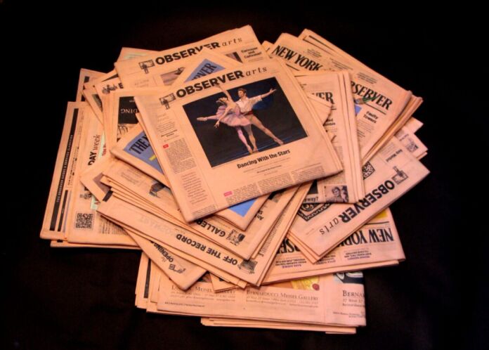 Randall Rosenthal: hyper-realistic wood-carved newspapers