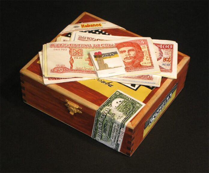 Randall Rosenthal: hyper-realistic wood-carved newspapers