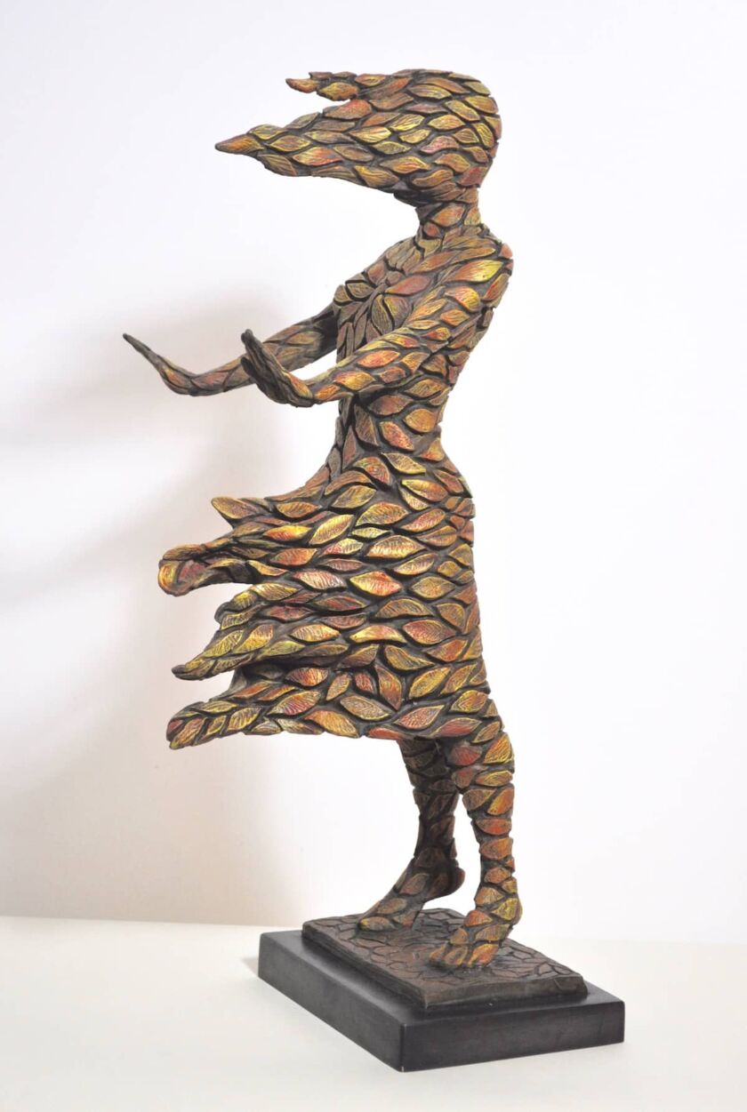 Jonathan Hateley: sculptures of human figures fused with nature