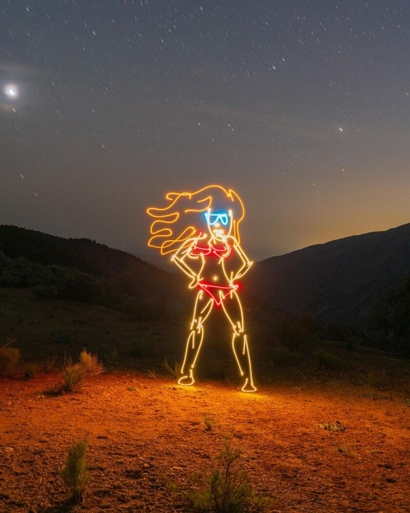 Dariustwin: hypnotizing light painting photography