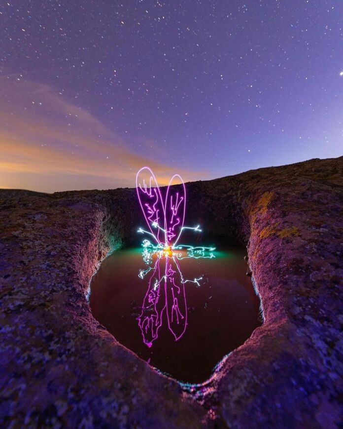 Dariustwin: hypnotizing light painting photography