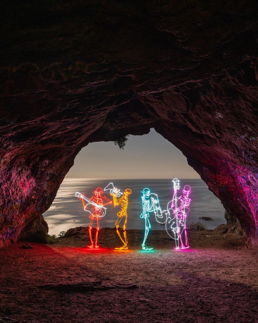 Dariustwin: hypnotizing light painting photography
