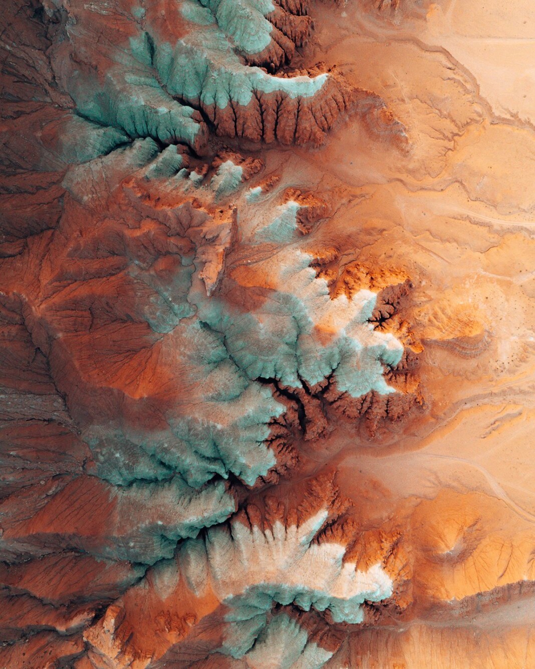 Tobias Hagg: aerial desert landscape photography
