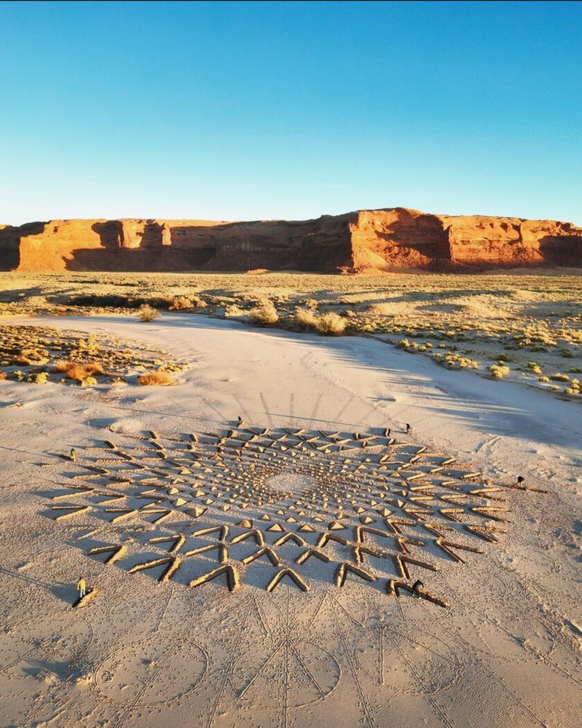 The monumental and precise land art of California artist Jim Denevan ...
