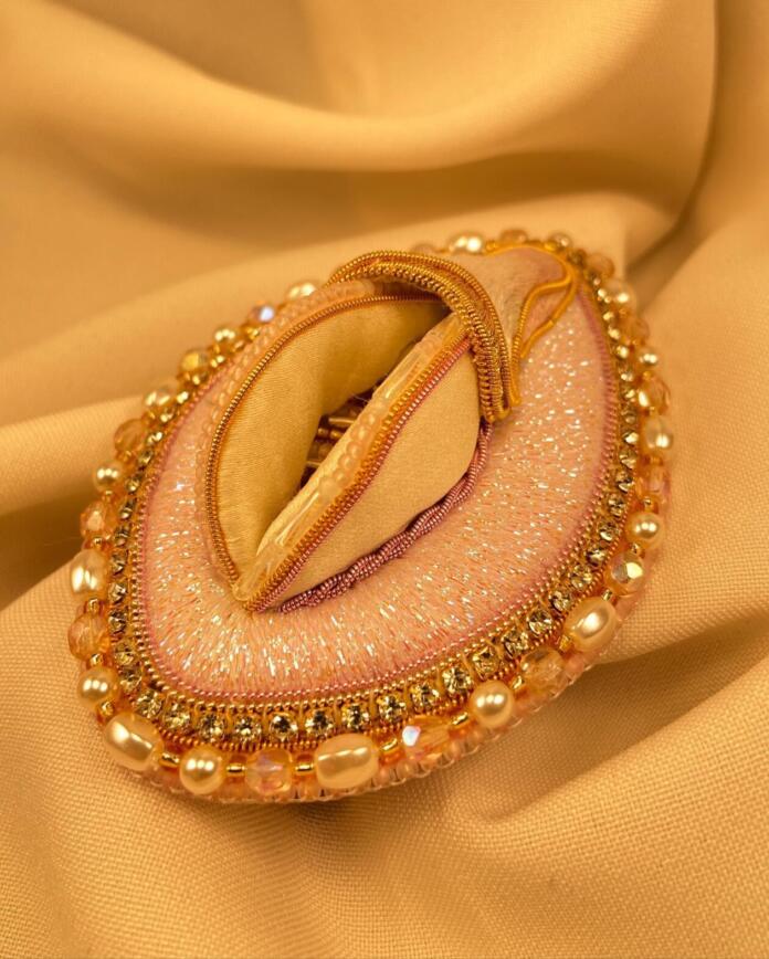 Studio Over and Out: exquisite beaded embroidery sculptures