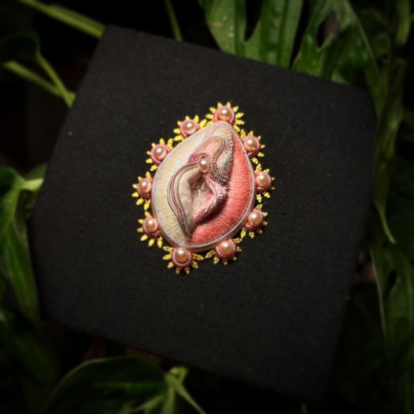 Studio Over and Out: exquisite beaded embroidery sculptures
