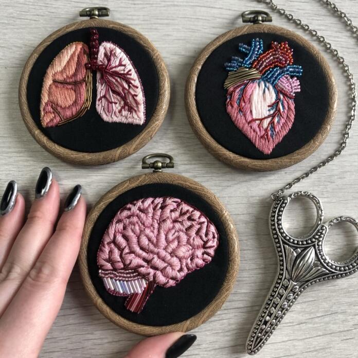 Amber Griffiths: precise anatomical embroidery