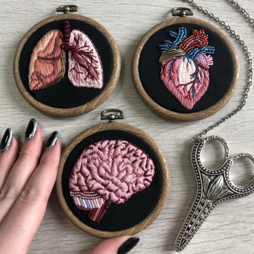Amber Griffiths: precise anatomical embroidery