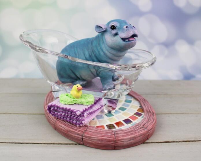 Erica Lyn Schmidt: vibrant surreal animal clay sculptures