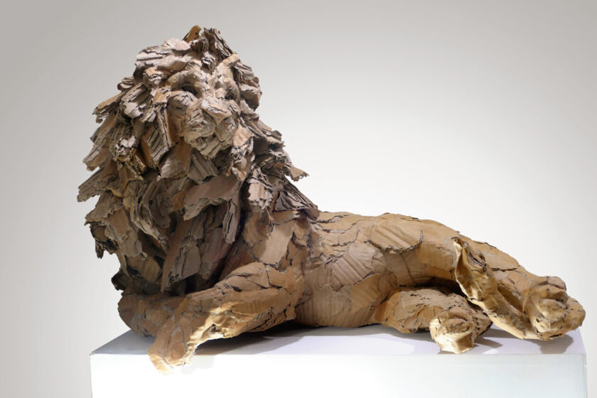 Olivier Bertrand: sustainable cardboard animal sculptures