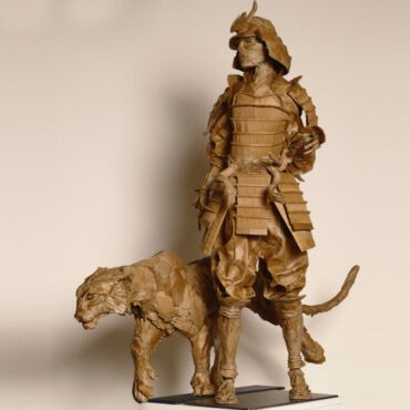 Olivier Bertrand: sustainable cardboard animal sculptures